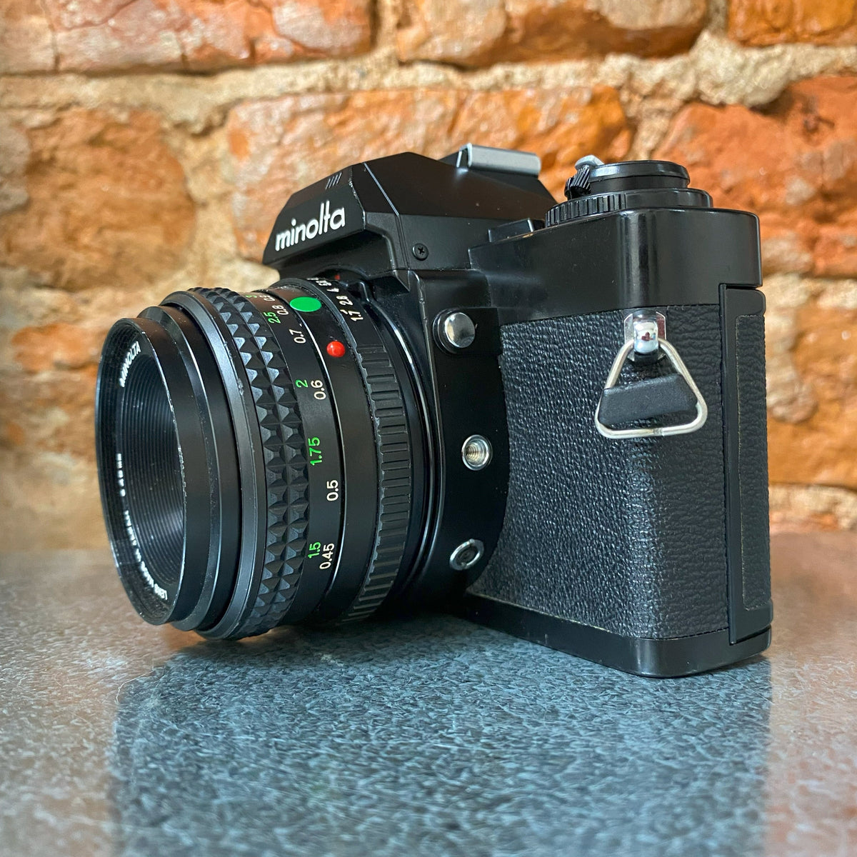 Minolta X7 Rokkor 50mm 1.7 зеркальный пленочный фотоаппарат – Retrocam