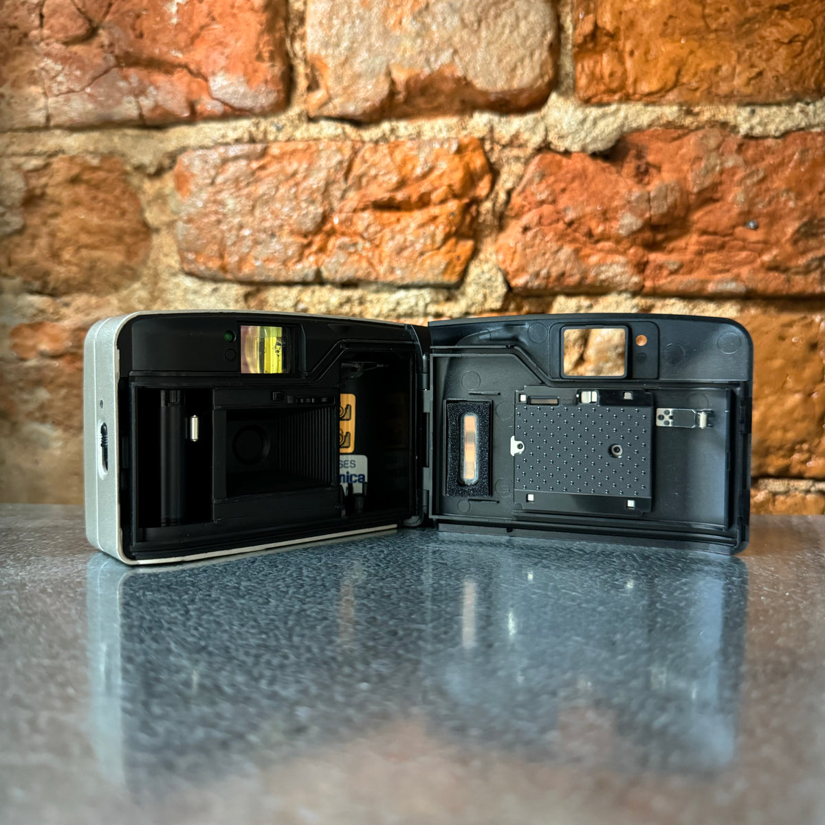 Konica Centuria 30 AF пленочный фотоаппарат – Retrocam