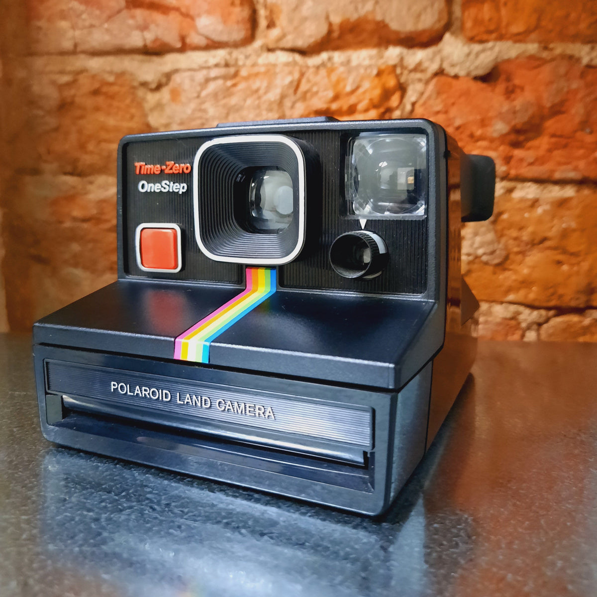 Polaroid Time-Zero OneStep land camera – Retrocam